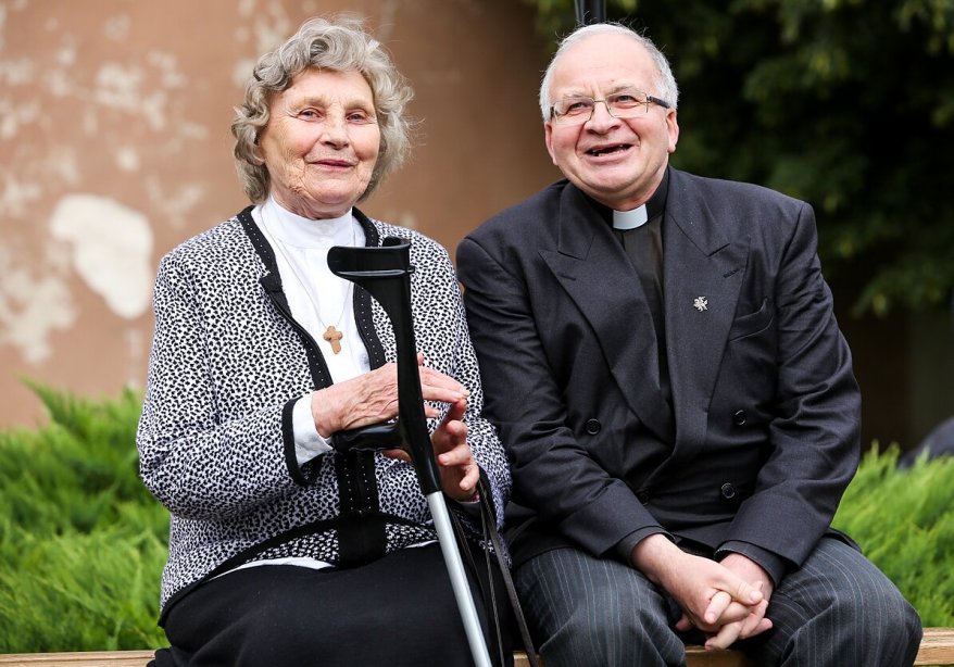 Robertas Grigas. APIE KARĄ IR LEKSIKĄ – LIETUVA PIRMIAUSIA